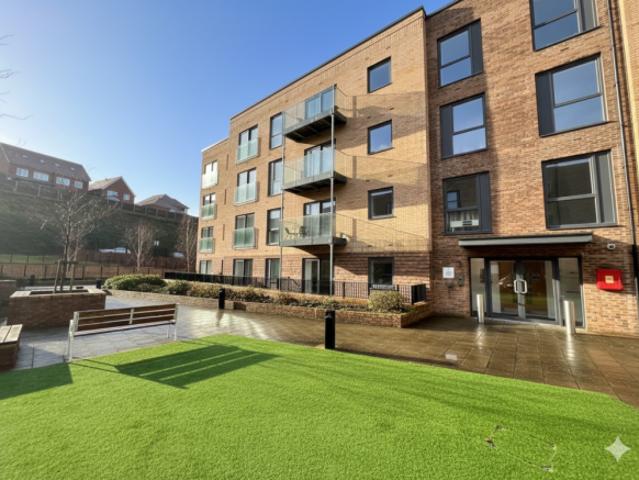 1 bedroom ground floor flat for sale in Wilson Court, Stirling Drive, Luton, Bedfordshire, LU2 0GF, LU2