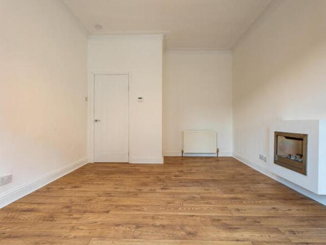 1 bedroom ground floor flat for sale in Torrisdale Street, Queens Park, Glasgow, G42