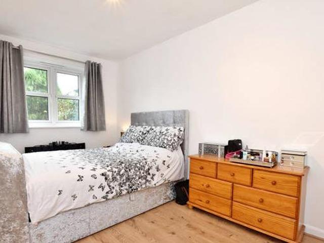 1 bedroom ground floor flat for sale in The Gables North Orbital Road WD25