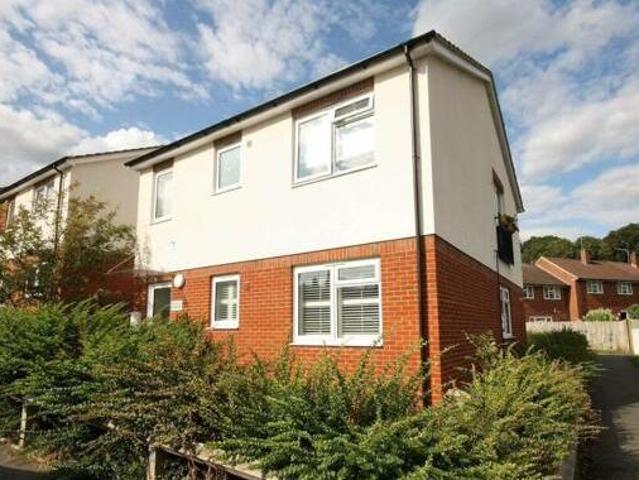 1 Bedroom Ground Floor Flat For Sale In Trasher Mead