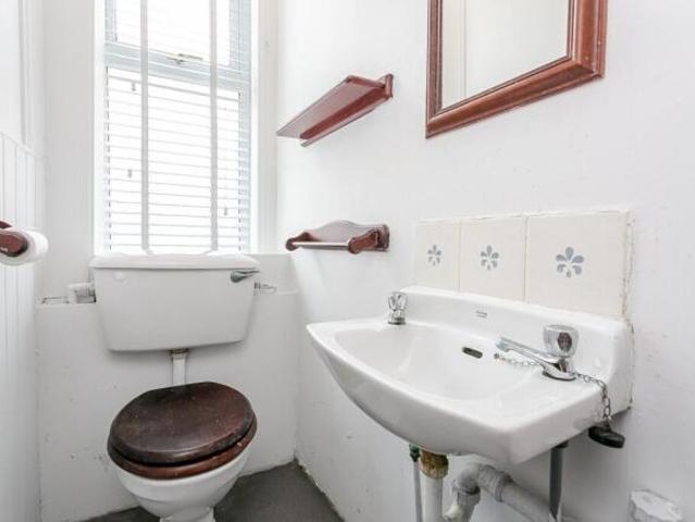 1 bedroom ground floor flat for sale in Yeaman Place, Polwarth, Edinburgh, EH11