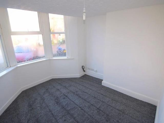 1 bedroom ground floor flat to rent