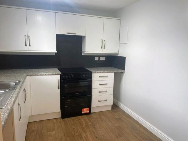 1 bedroom ground floor flat to rent