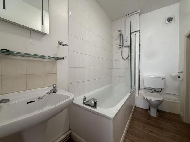 1 bedroom ground floor flat to rent