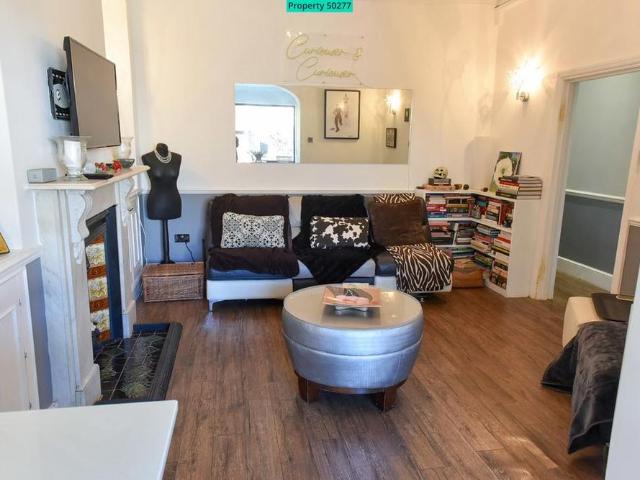 1 bedroom ground floor flat to rent