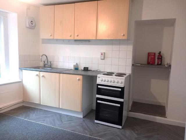 1 bedroom ground floor flat to rent