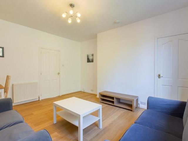 1 bedroom ground floor flat to rent
