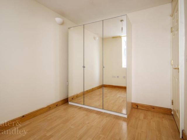 1 bedroom ground floor flat to rent