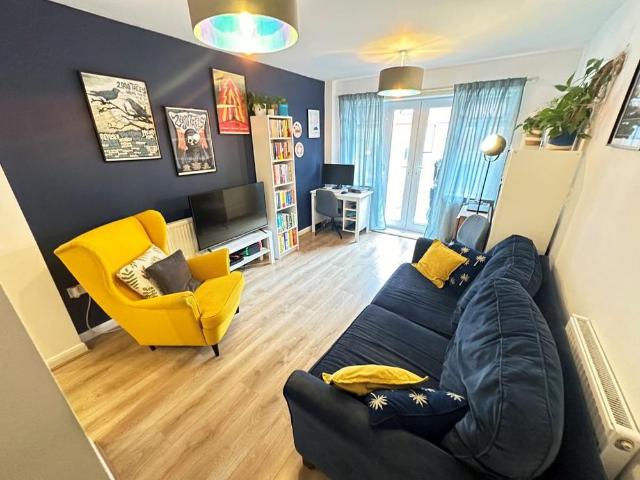 1 bedroom ground floor flat to rent