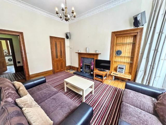 1 bedroom ground floor flat to rent