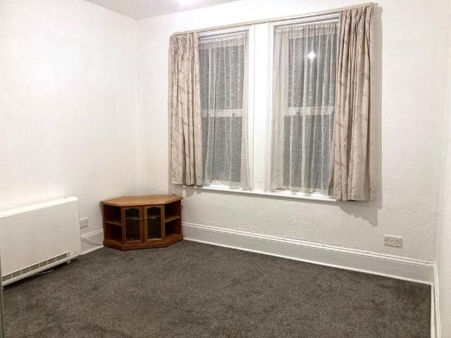 1 bedroom ground floor flat to rent