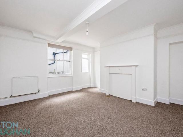1 bedroom ground floor flat to rent
