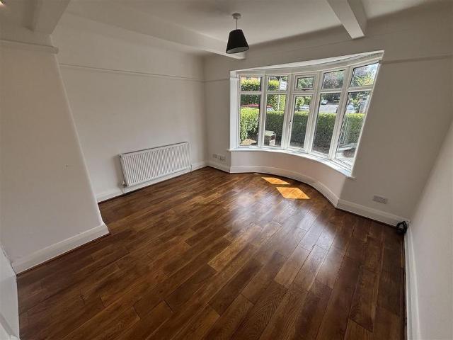 1 bedroom ground floor flat to rent