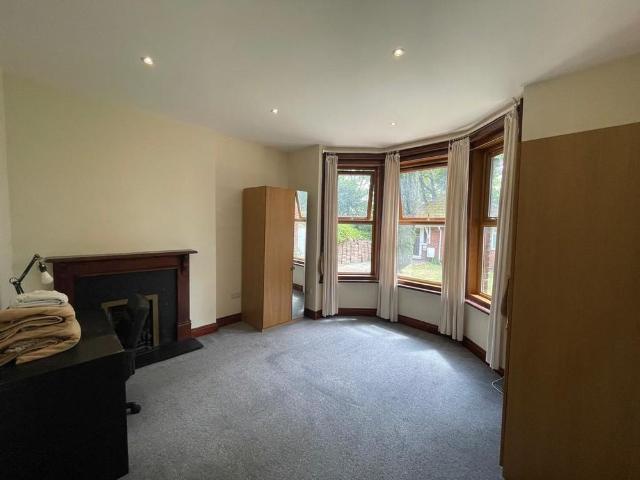1 bedroom ground floor flat to rent