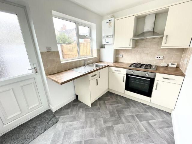 1 bedroom ground floor flat to rent