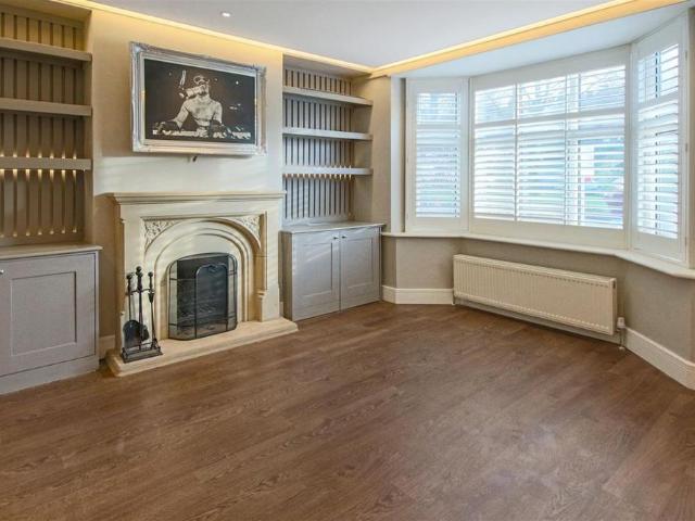 1 bedroom ground floor flat to rent