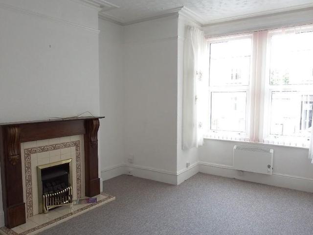 1 bedroom ground floor flat to rent