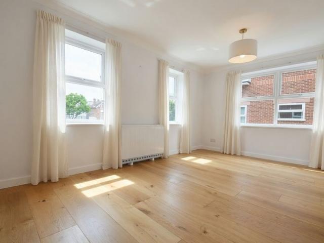 1 bedroom Ground floor flat to rent