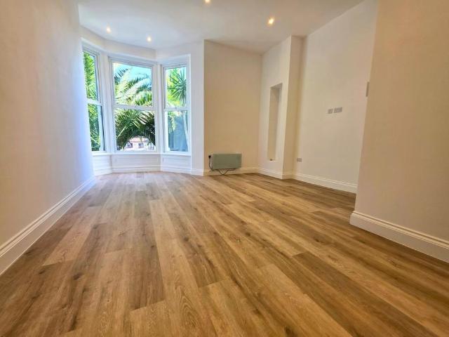 1 bedroom ground floor flat to rent