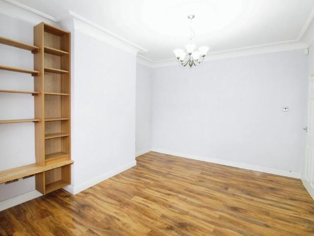 1 bedroom ground floor flat to rent