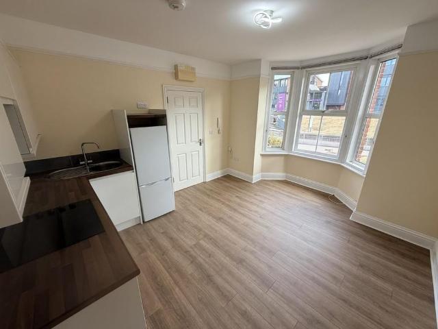 1 bedroom ground floor flat to rent