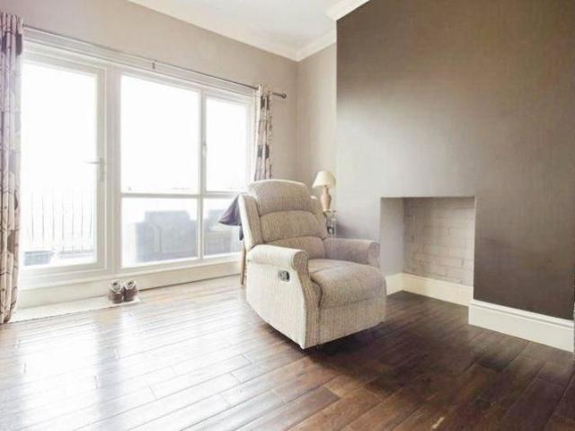1 bedroom ground floor flat to rent
