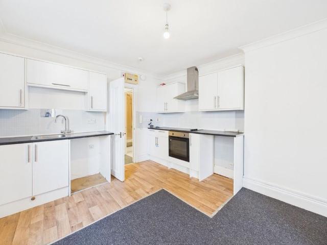 1 bedroom ground floor flat to rent