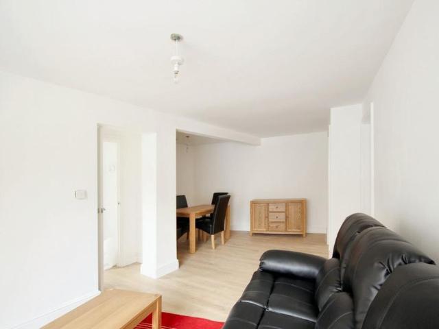 1 bedroom ground floor flat to rent