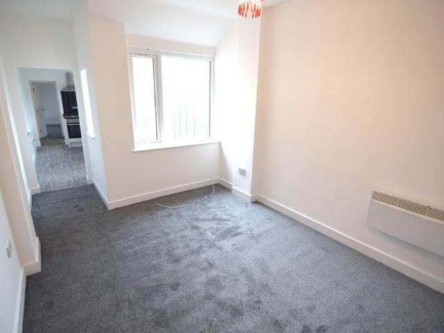 1 bedroom ground floor flat to rent