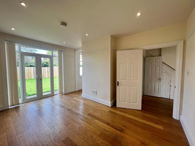1 bedroom ground floor flat to rent