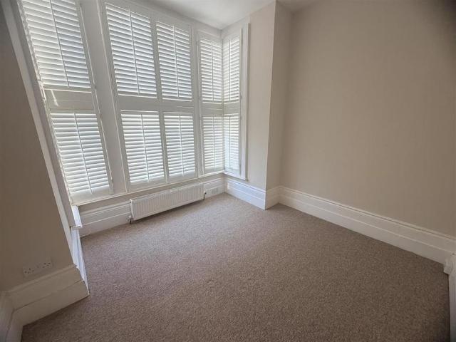 1 bedroom ground floor flat to rent