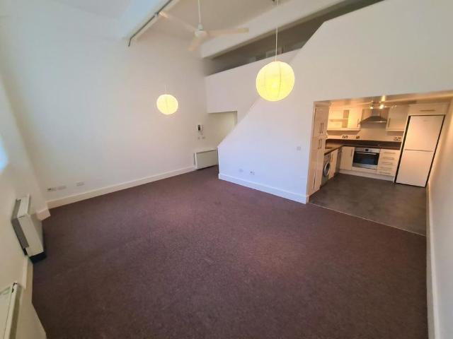 1 bedroom ground floor flat to rent