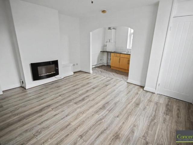 1 bedroom ground floor flat to rent