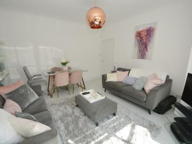 1 bedroom ground floor flat to rent