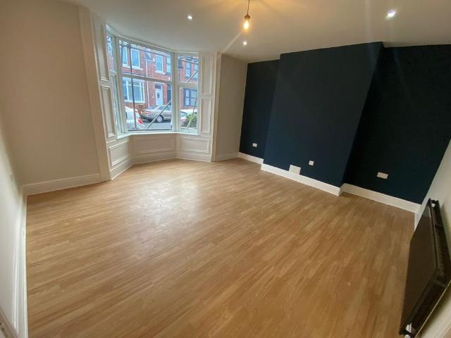 1 bedroom ground floor flat to rent