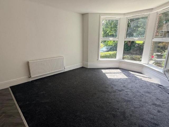 1 bedroom ground floor flat to rent
