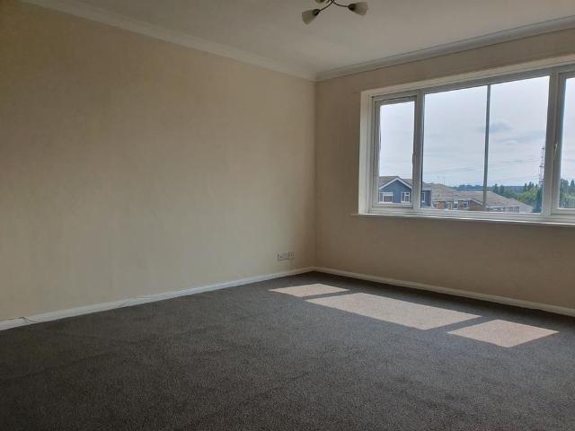 1 bedroom ground floor flat to rent