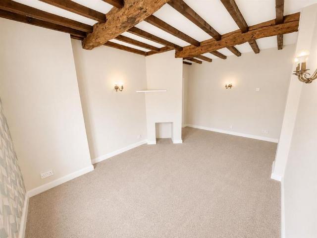 1 bedroom ground floor flat to rent