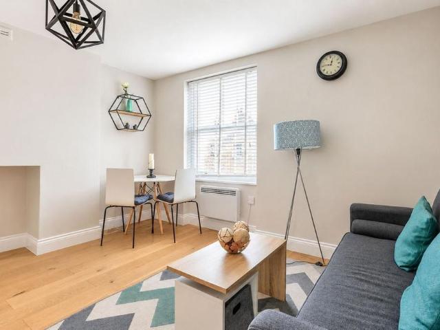 1 bedroom ground floor flat to rent