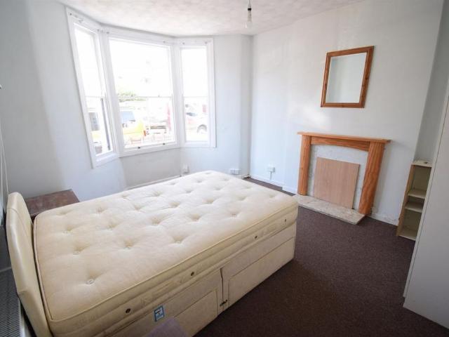 1 bedroom ground floor flat to rent