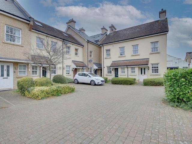1 bedroom ground floor flat to rent