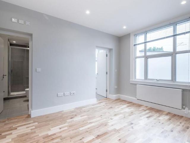 1 bedroom ground floor flat to rent