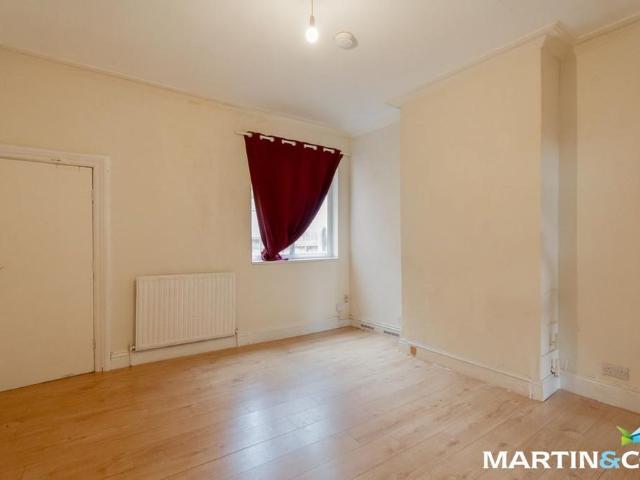 1 bedroom ground floor flat to rent