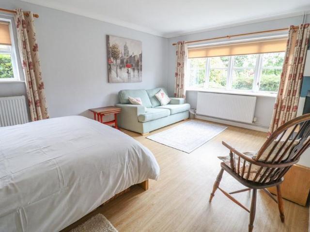 1 bedroom ground floor flat to rent