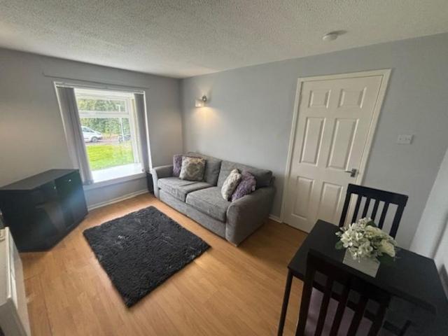 1 bedroom ground floor flat to rent