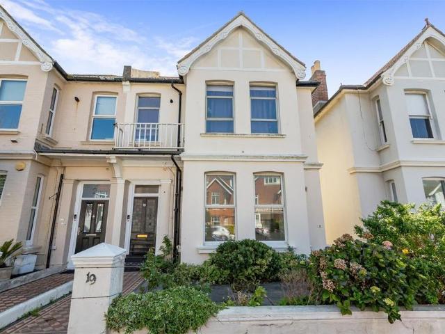 1 bedroom ground floor flat to rent