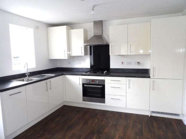 1 bedroom ground floor flat to rent