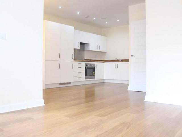 1 bedroom ground floor flat to rent