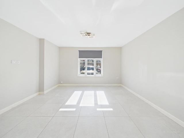 1 bedroom ground floor flat to rent