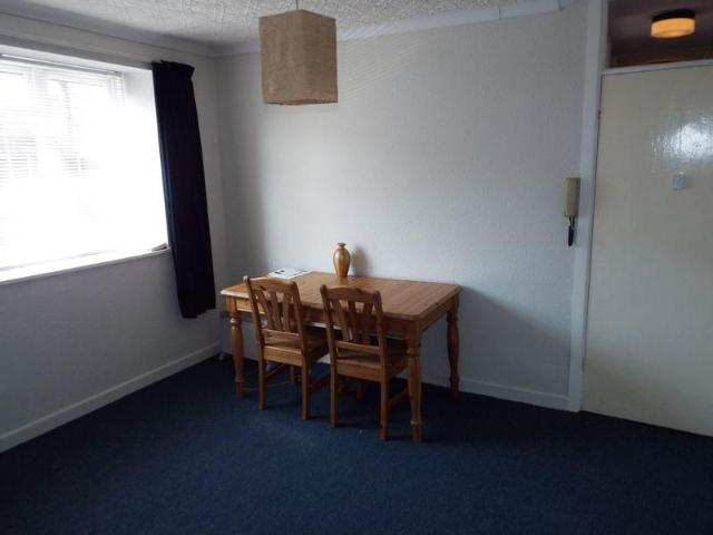 1 bedroom ground floor flat to rent